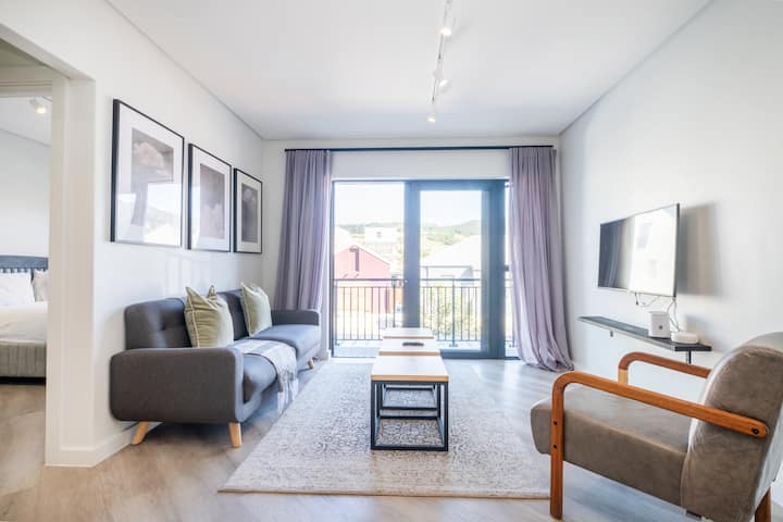 Paarl 2br Family Friendly Apartment With Parking - Paarl