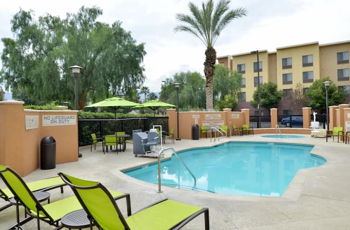 Stylish 3 Separate Hotel Suites W/ Breakfast - Eastvale, CA
