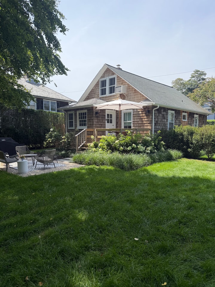 East Hampton Village Cottage Oasis - East Hampton, NY