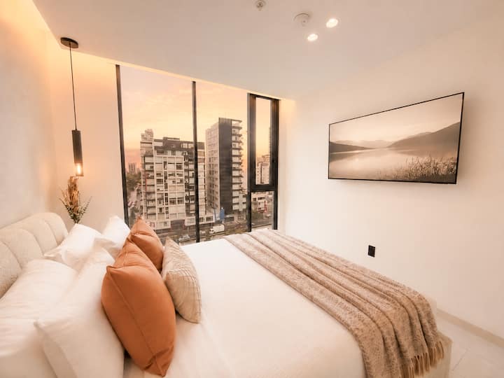 Suite Con Vista | Piscina, Gym, Sauna, Parking - Quito (Ecuador)