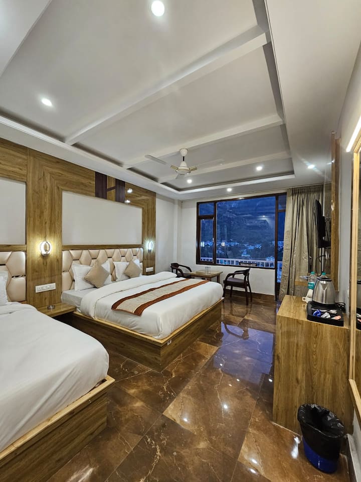 Hotel The New Samita Grand Manali - Manali