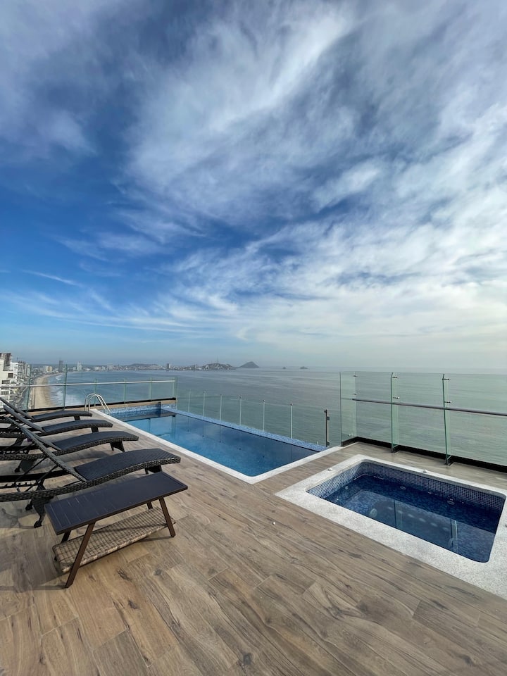 Depa Familiar 4 Recámaras Vista Al Mar - Mazatlan