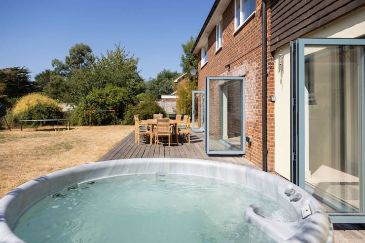 Spacious Runcton Home Near Goodwood & Coast - Chichester
