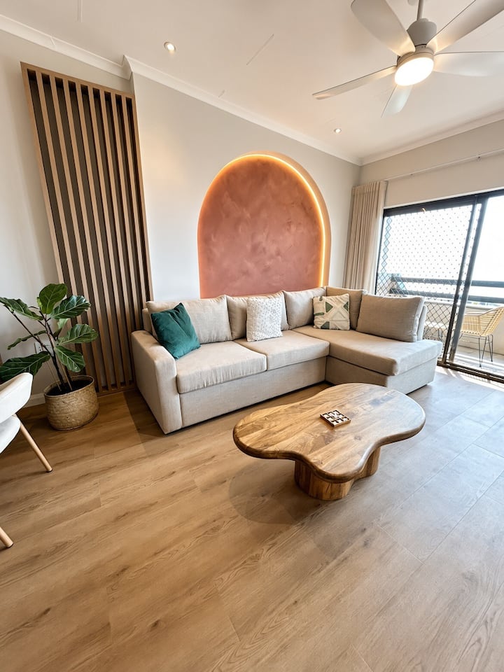 Chic Coastal Apartment With Breathtaking Sea Views - eMdloti