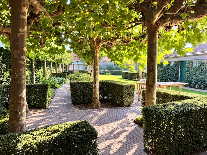 Ruime Woning Met Gratis Parking En Ruime Tuin - Eeklo
