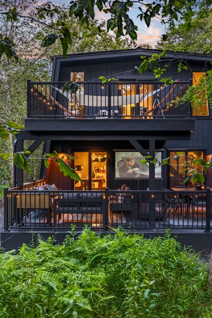Midnight Birch | Fire Pit, Sauna, Hottub, Movie - Kalahari Indoor Waterpark, Pocono Manor