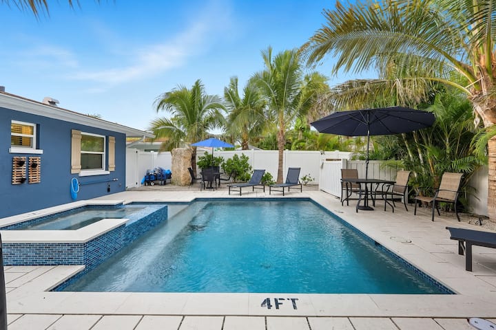 Steps From Beach & Trolley|heated Pool&spa Duplex - Anna Maria Island, FL