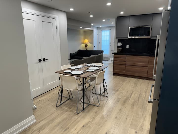 Bright 2br Suite | Private Entry, Parking, Laundry - Mississauga