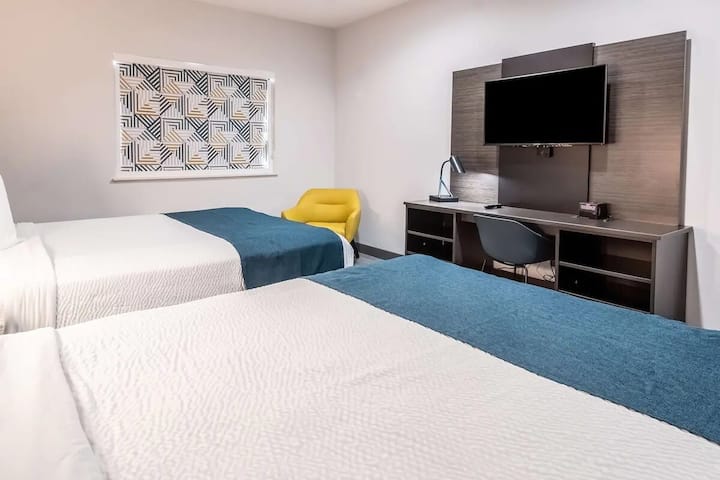 3 Accommodations For Groups | 2.8 Mi From Arena - Mesquite, TX