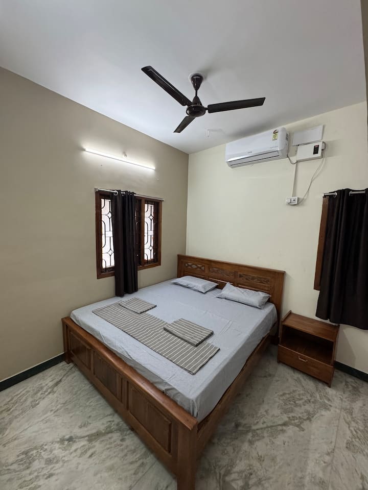 Kashmy Home Stay With Meenakshi Amman Temple View - 마두라이