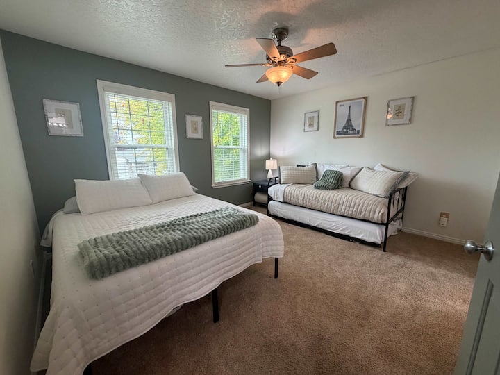 Nampa Niche | Sleeps 10 | Near Cwi & Ford Center - Nampa, ID