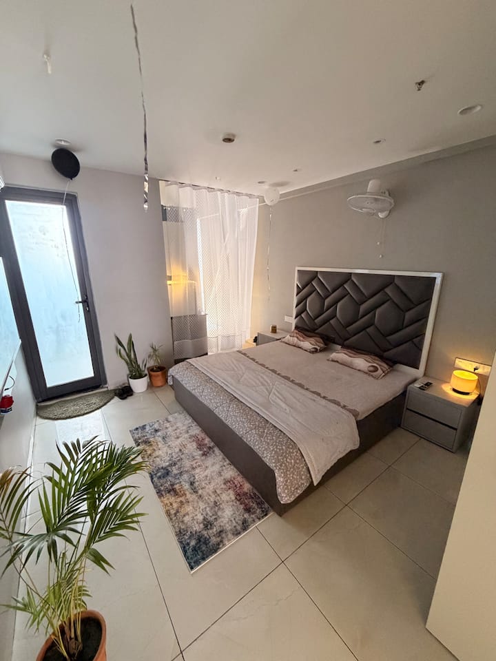Modern & Cozy Studio |
Prime Location Patiala - Patiala