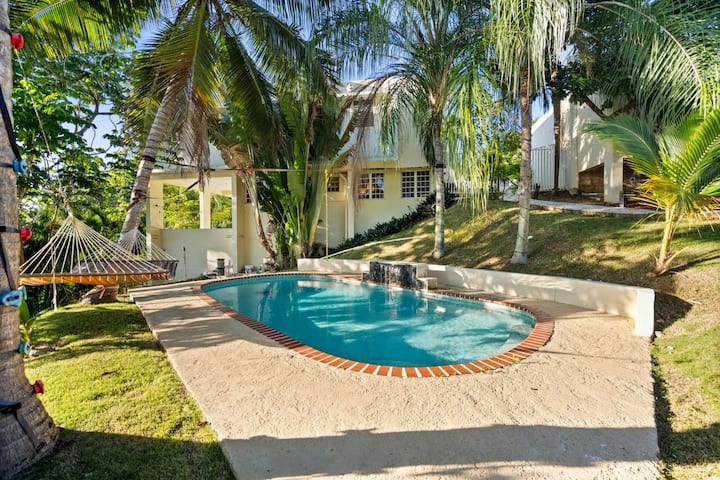 Casa Lola Aguadilla | Pool & Sunset Rooftop - Aguadilla