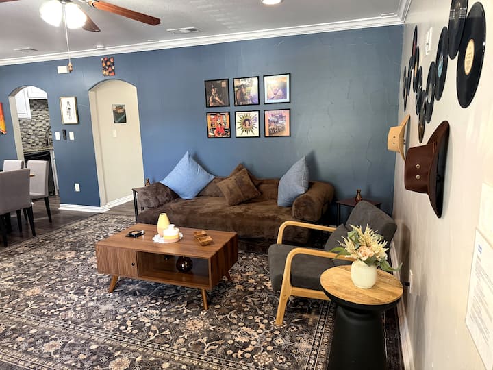 500 Yds To At&t Stadium | Balcony 2br, Sleeps 6 - Arlington, TX