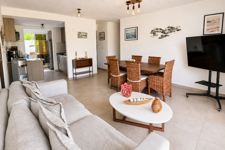 Planta Baja, Club De Playa Y Terraza Con Asador - Acapulco