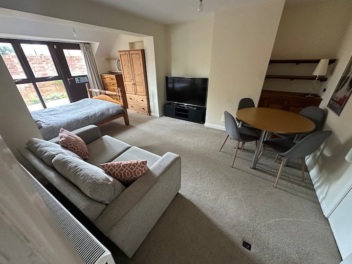 1 Bed Town Flat - Wallingford