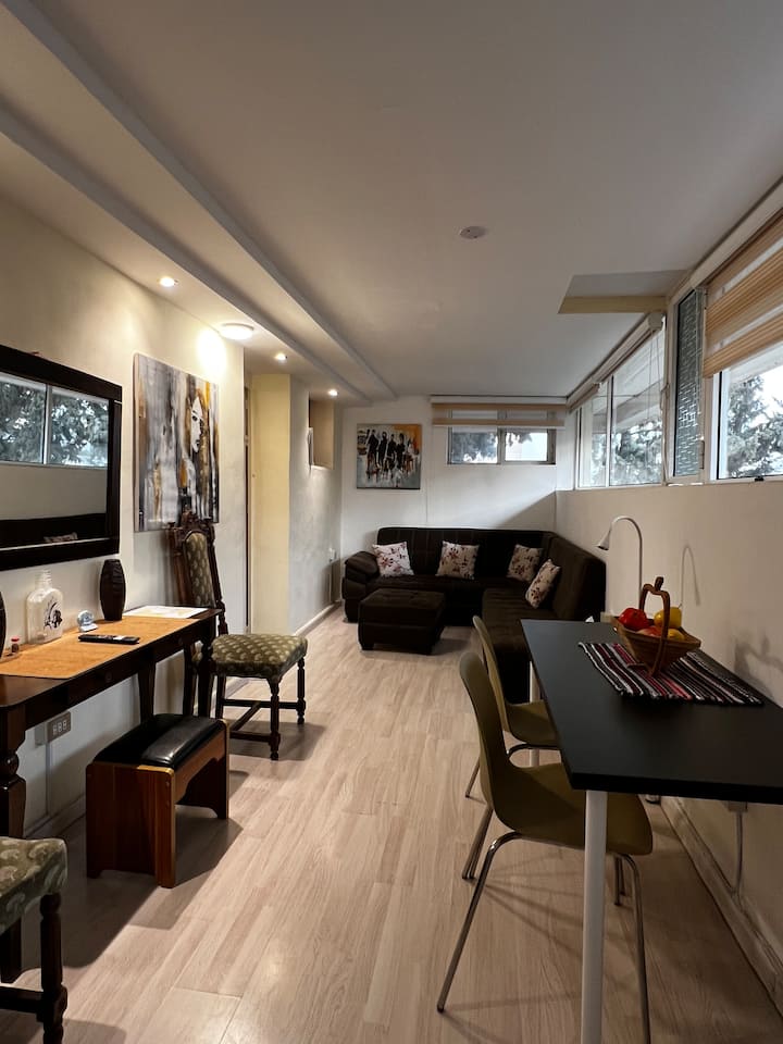 Cozy 1-bedroom In Weibdeh - Amman