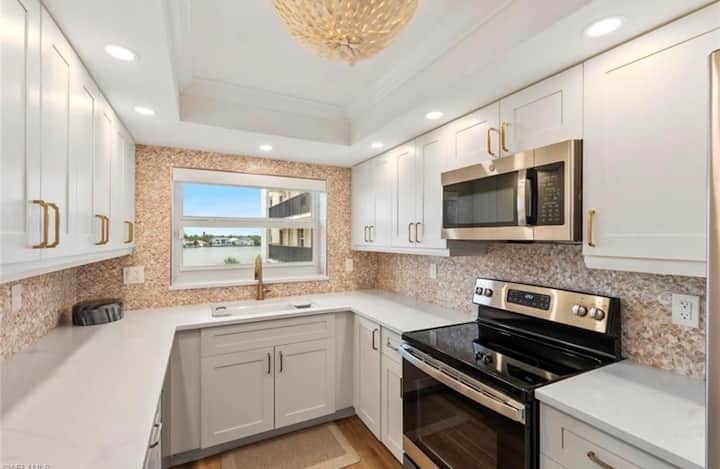 Park Shore Retreat - Naples, FL