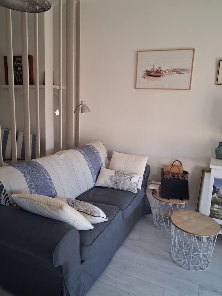 Agréable T1bis Dans Résidence Calme Sécurisée. - Quimper