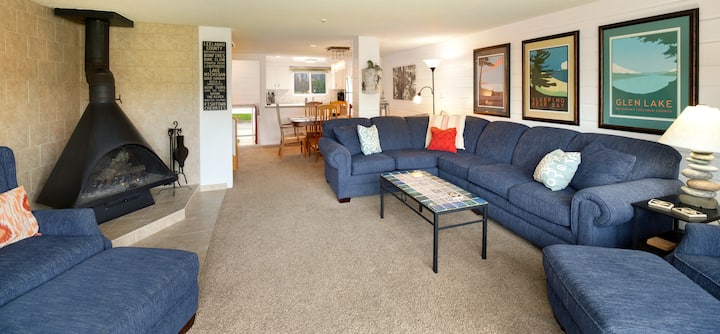 Sugarloaf Condo B3 - Shell Lake, Maple City