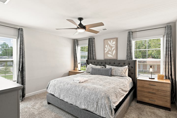Friendly City Oasis-greenville 2 Bed/2.5 Bath - Travelers Rest, SC