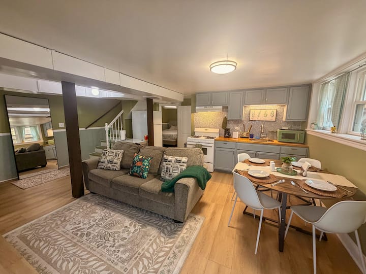 Logan Square Garden Unit· 5 Min Walk To Blue Line - Edgebrook - Chicago
