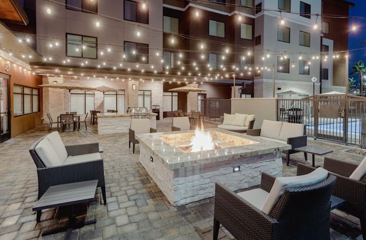 Modern 2 Separate Hotel Kitchen Suites W/breakfast - Redlands, CA