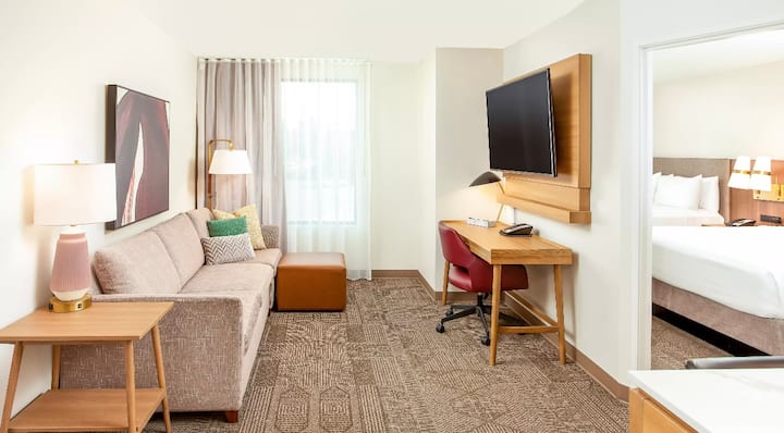 Modern 2 Queen 1 Br Hotelkitchensuite W/ Breakfast - Loma Linda, CA