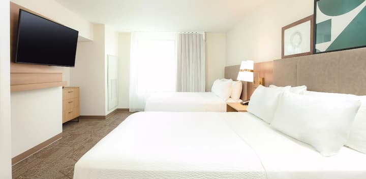 Modern 2 Queen 1 Br Hotelkitchensuite W/ Breakfast - Loma Linda, CA