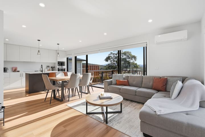 New 3-bed Home, Sunny Deck & Bbq, 15 Min To Hobart - Hobart