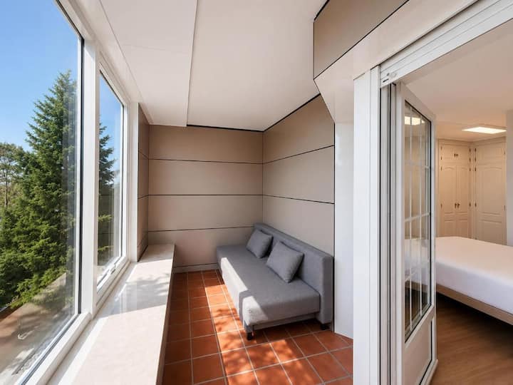 Comoda Habitacion Cuadruple Con Terraza En Madrid - Madrid