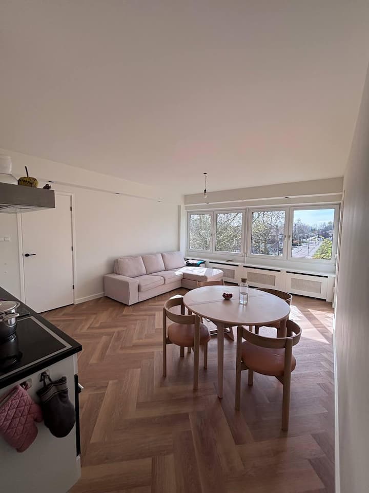 Spacious Apartment In The Green Area - Amsterdam
