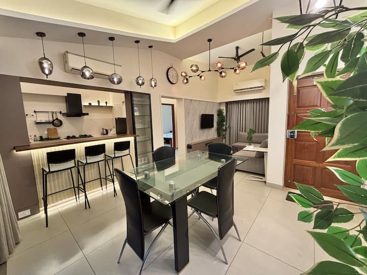 Casa Lumière | Luxury 2bhk  Pool  Near Beach - 果阿邦
