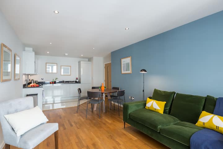 Native Waterloo | 1br Apartment Near South Bank - London, UK