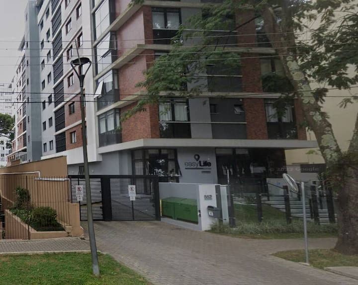 Apto Confortável No Bairro Mercês  Ap210 - Curitiba