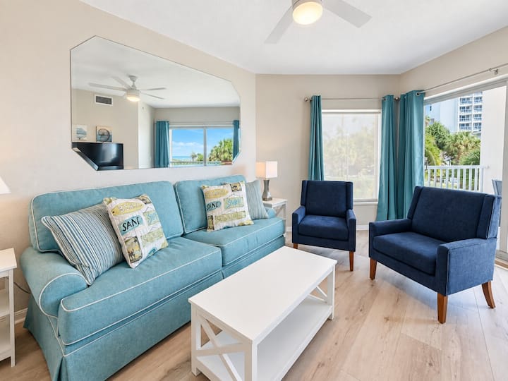 Wake Up On The Gulf - Resort Life Beach Pool & Spa - Treasure Island, FL