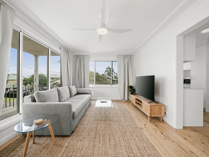 Prickly Pear Stays In Ranclaud St, 2-bedroom - Newcastle