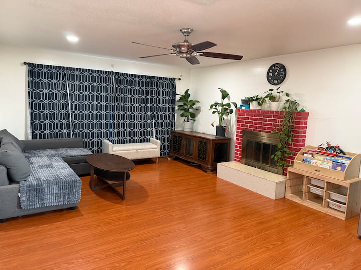 Centrally Located Modern Home In Bay Area - Fremont, CA