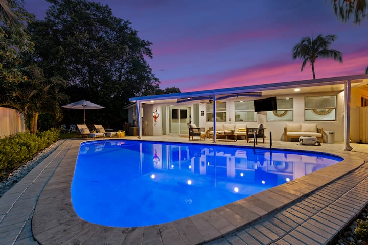 Newly Renovated Designer Retreat, Private Pool - Delray Beach, FL