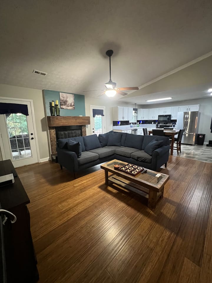West Knox Home W/hot Tub And Fenced Backyard - Oak Ridge, TN
