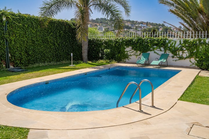 Beach View 5 Bedroom Villa With Pool And Game Room - Tangier