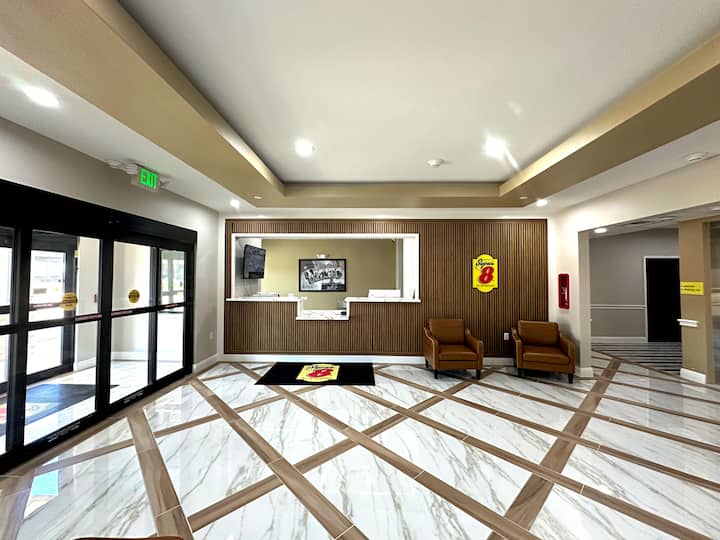 Close To Water Park | 2 Queens, Wifi, Parking - Baytown, TX