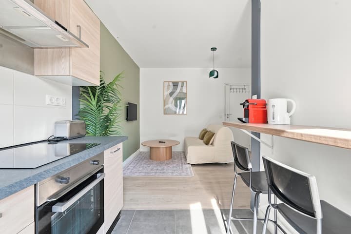 2p Cosy Et Décoré Avec Soin, Très Bien Placé - Asnières-sur-Seine