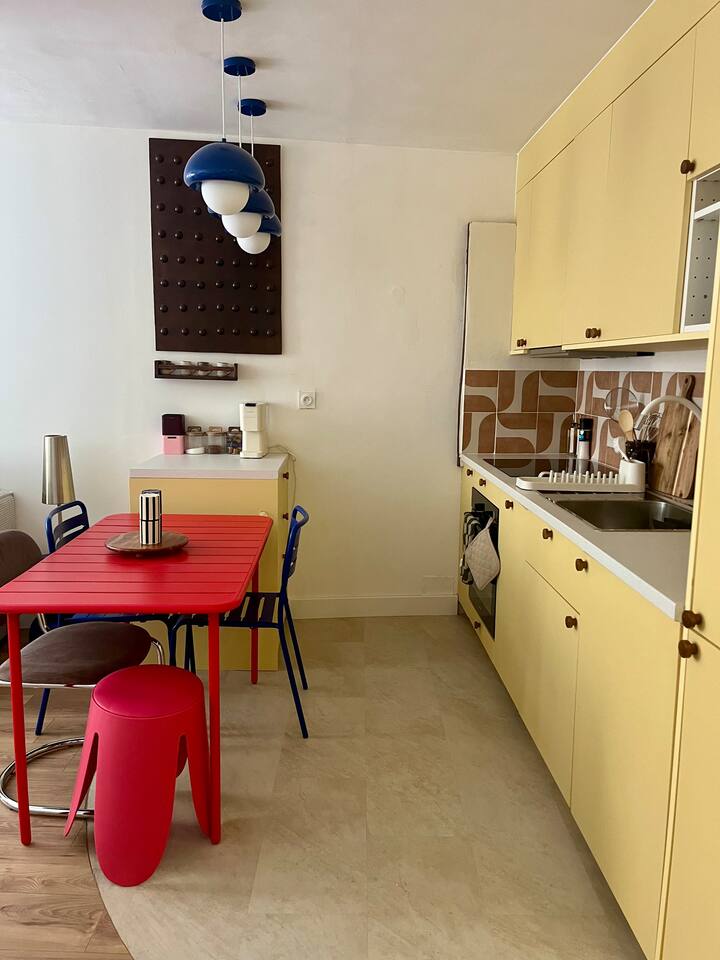 The Mid Century, Appartement Design Rétro - Narbonne