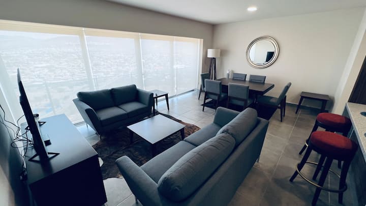 Executive 3br Apt | Puerto Interior & Poliforum - León