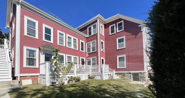 Village Retreat - Marblehead, MA