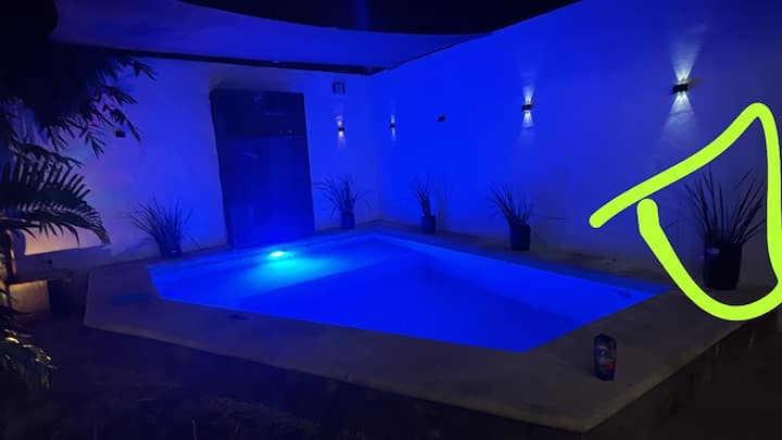 Amplia C/alberca, 12 Camas | 6 Rec | 4.5 Br. - Mérida