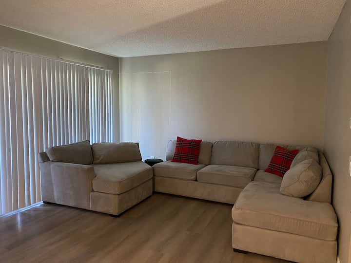 Ontario Townhome - Ontario, CA
