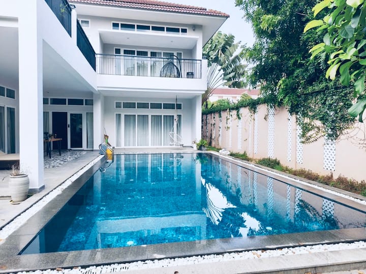 Villa 5 Phòng Ngủ Hồ Bơi Riêng - Phú Quốc