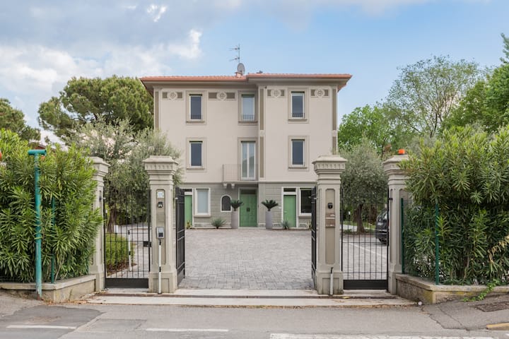 Villa Prince Garda With Garden&pool 4 - Sirmione